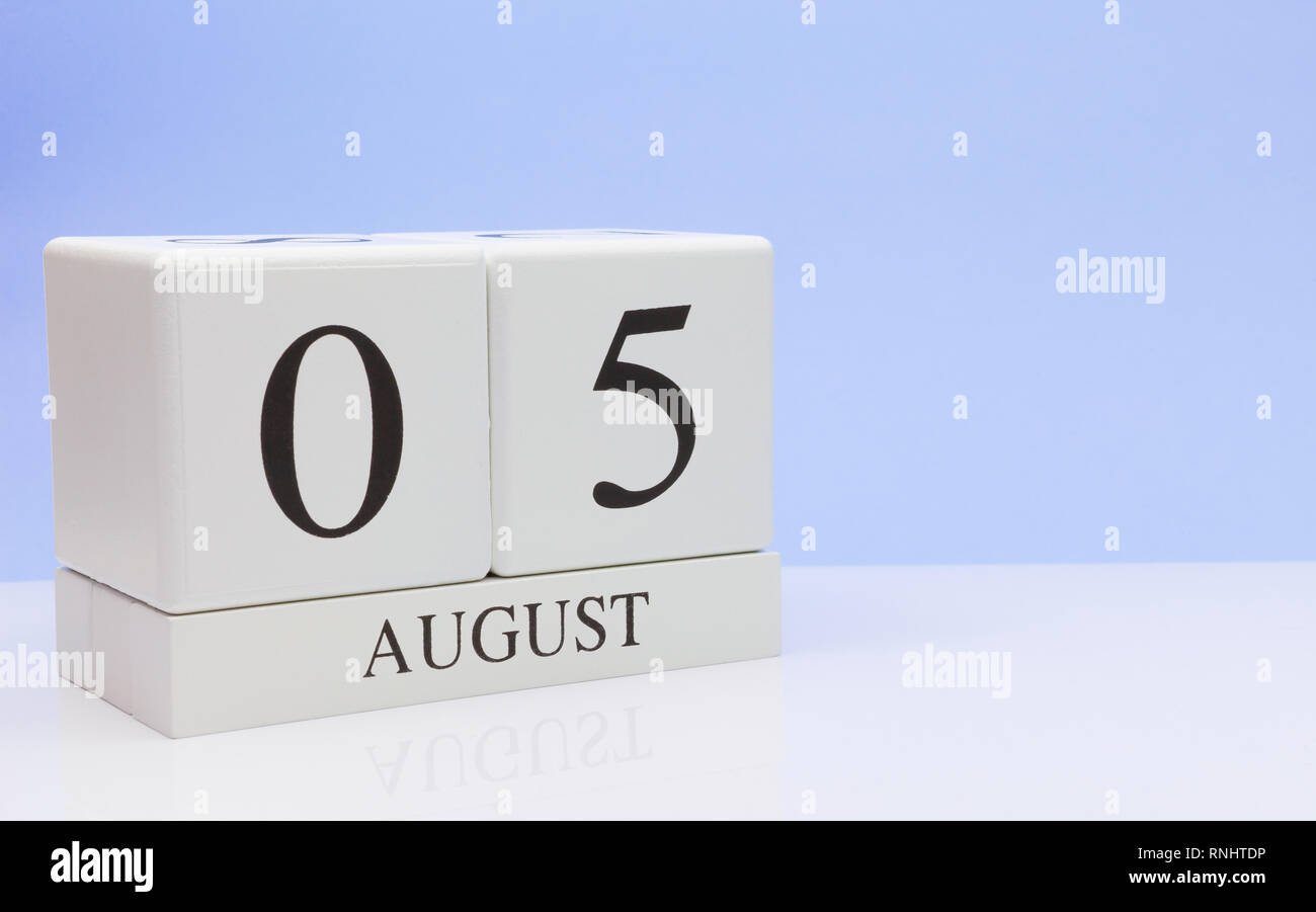 August 05st. Day 5 of month, daily calendar on white table with ...