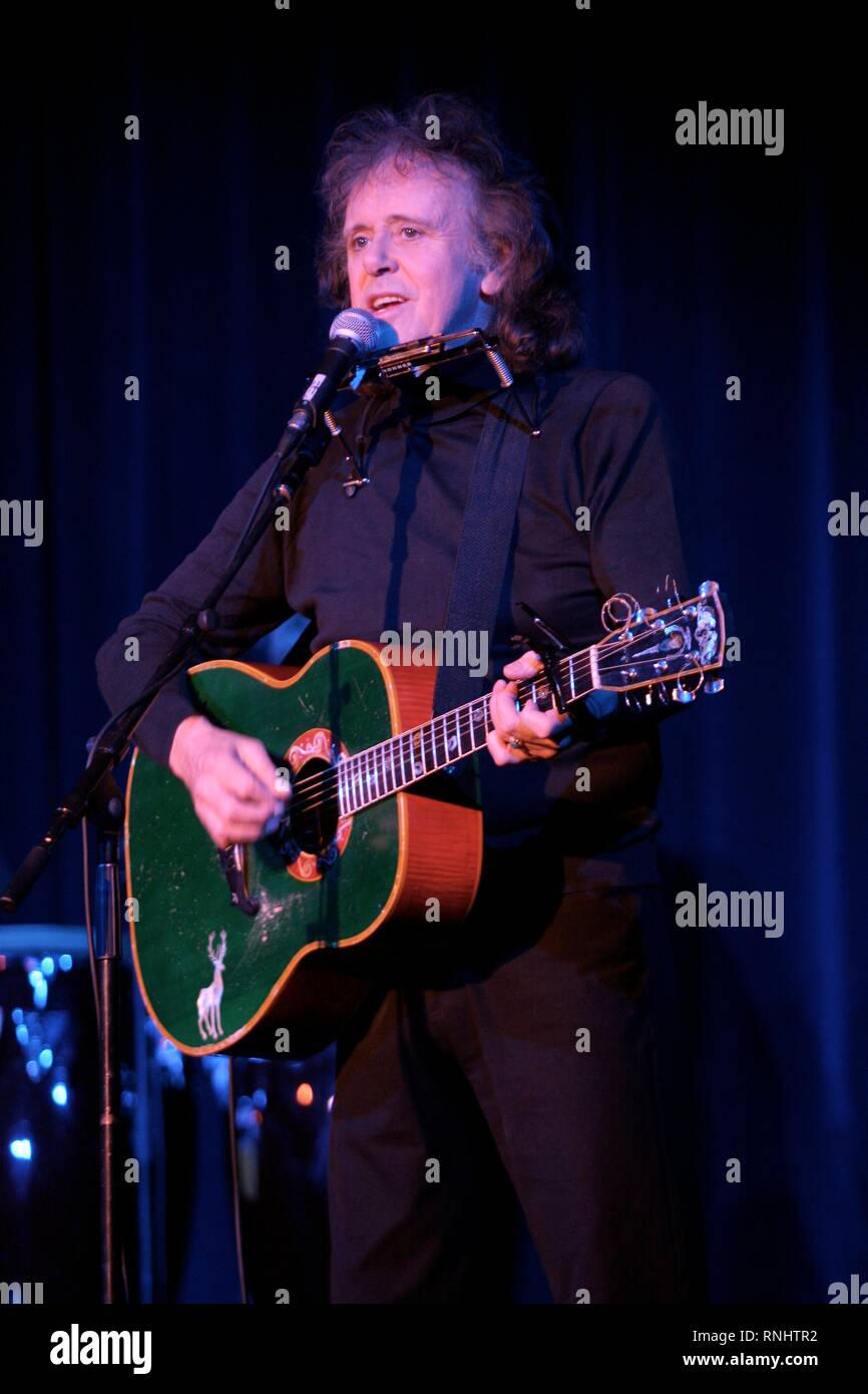 Donovan singer hi-res stock photography and images - Alamy