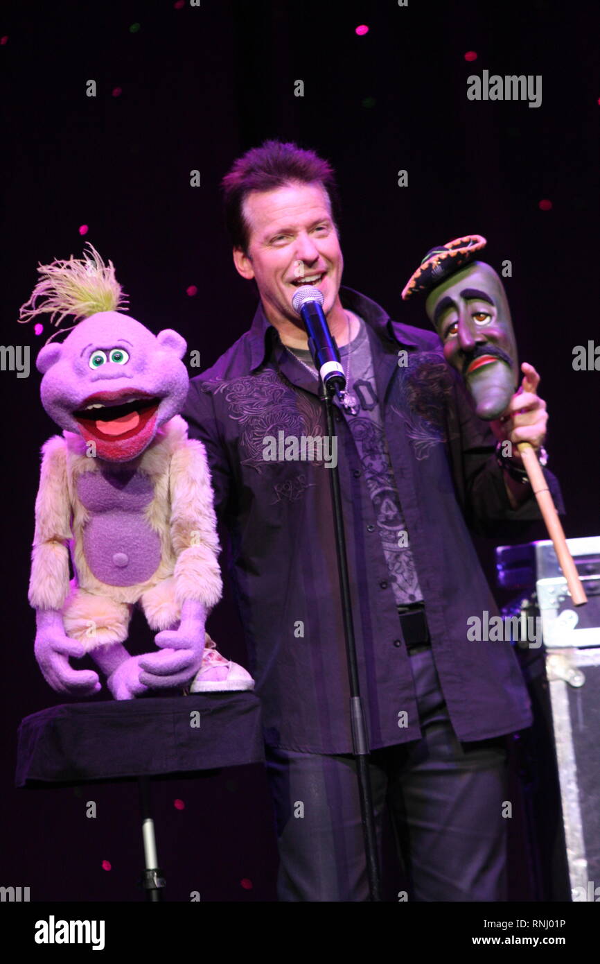 Puppets of dead hi-res stock photography and images - Alamy