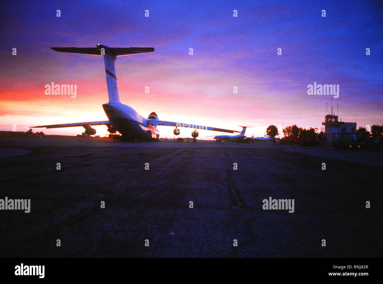 1980s military airplanes hi-res stock photography and images - Alamy