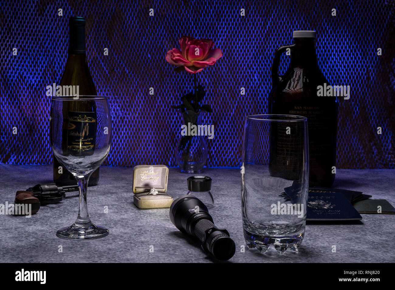 international diamond ring theft concept Stock Photo - Alamy