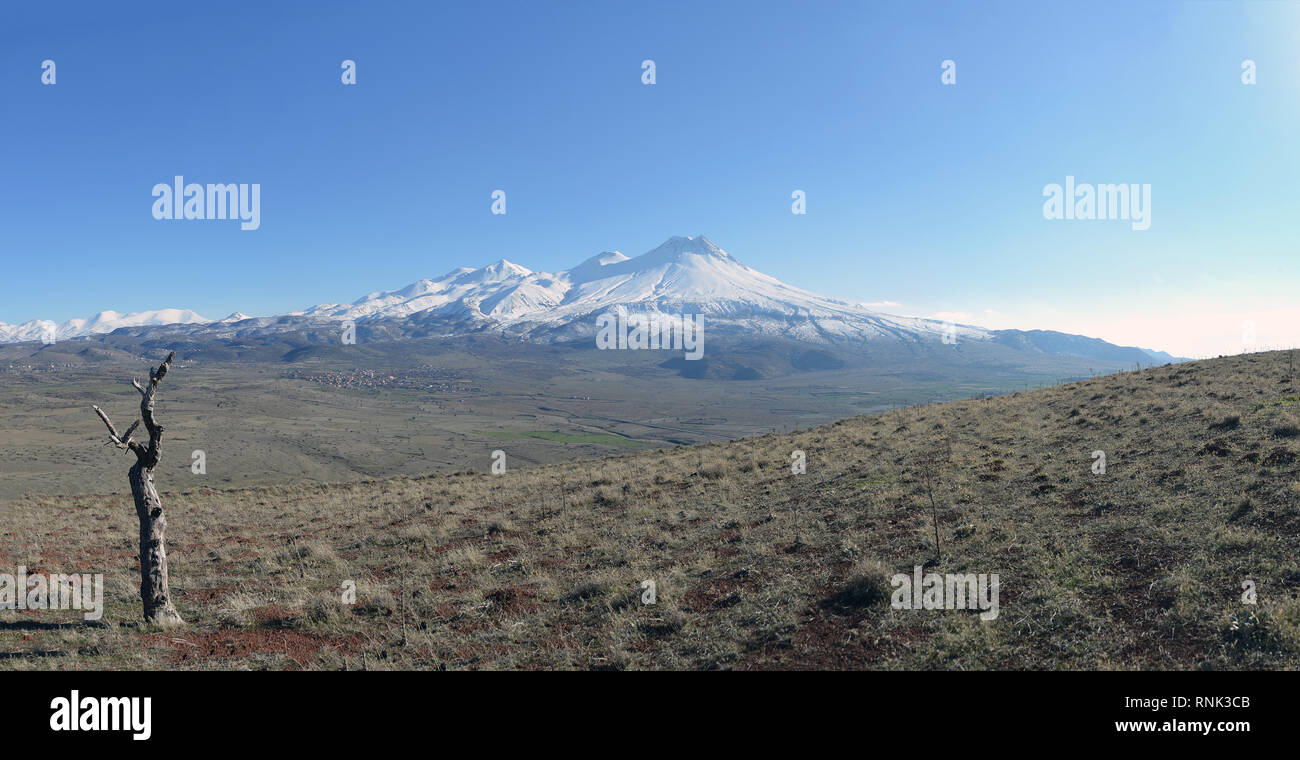 Inactive Stratovolcano High Resolution Stock Photography and Images - Alamy
