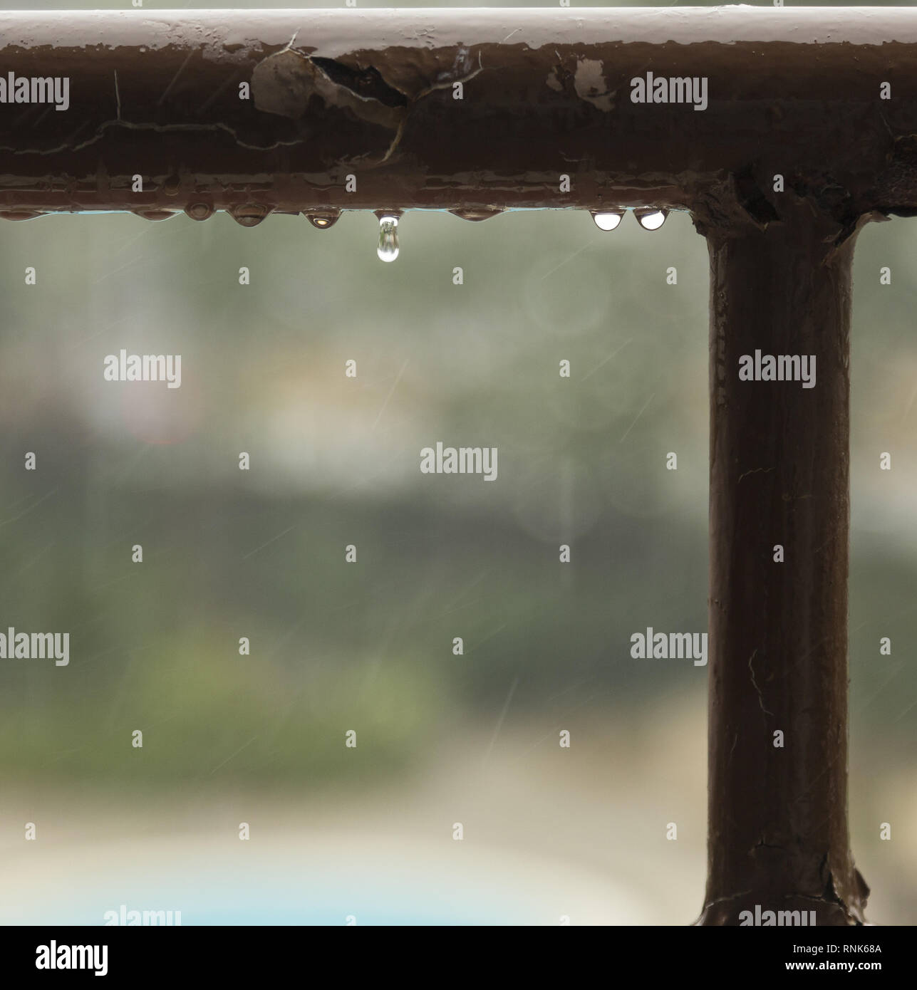 Frozen time drops hi-res stock photography and images - Alamy