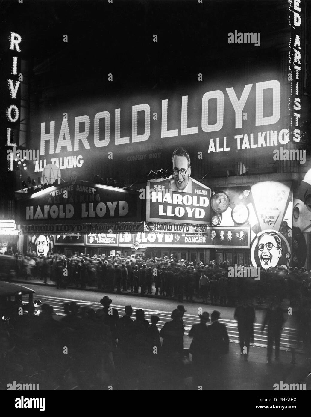 Talking pictures marquee hi-res stock photography and images - Alamy