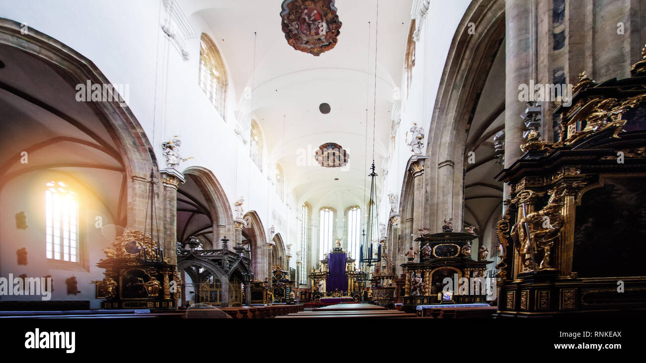 Interior tyn church church lady hi-res stock photography and images - Alamy