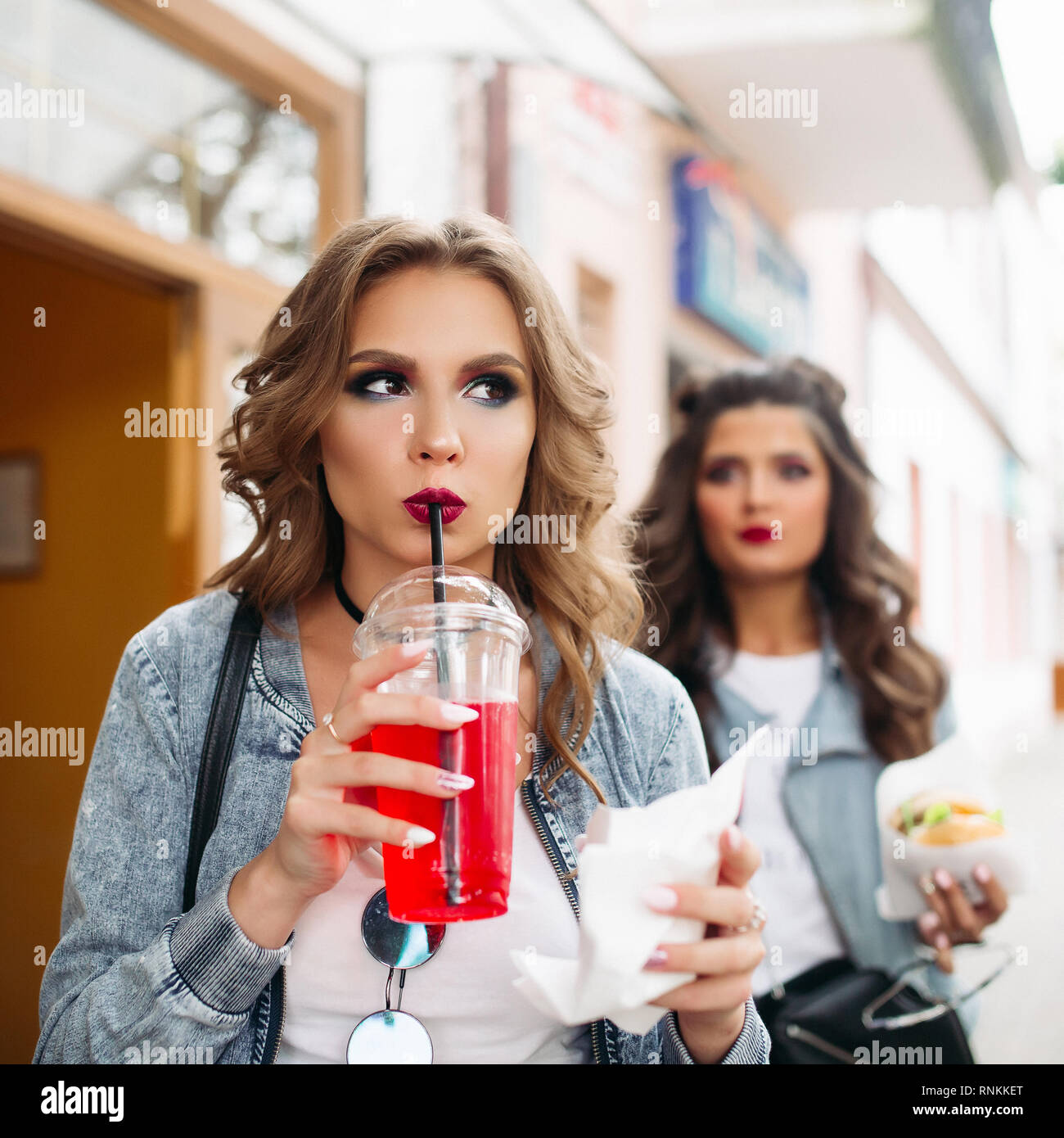 Cute swag girl cartoon hi-res stock photography and images - Alamy