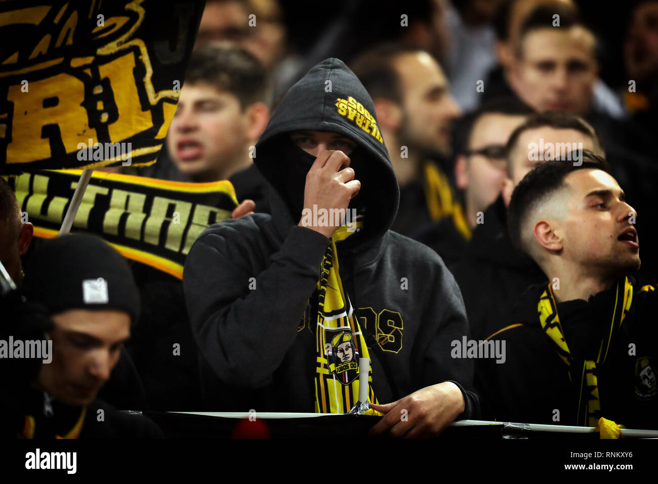 Borussia dortmund fans hi-res stock photography and images - Alamy