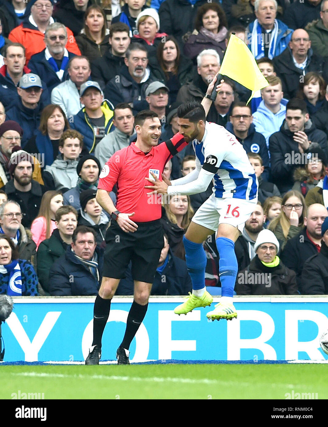 Dan cook assistant referee hi-res stock photography and images - Alamy