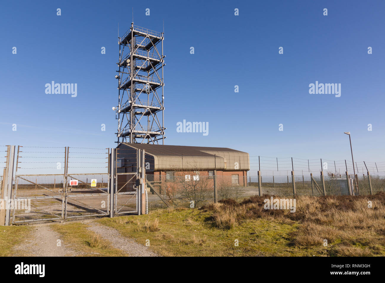 Bbc transmitter mast hi-res stock photography and images - Alamy