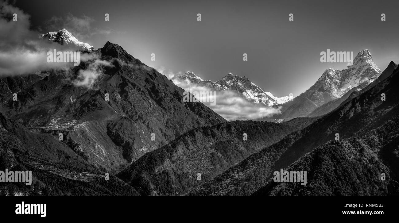 Panorama himalayan mountain range Black and White Stock Photos & Images ...
