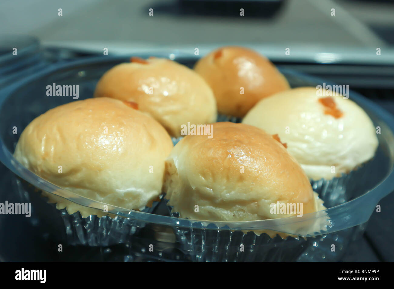 Custard stuff hi-res stock photography and images - Alamy