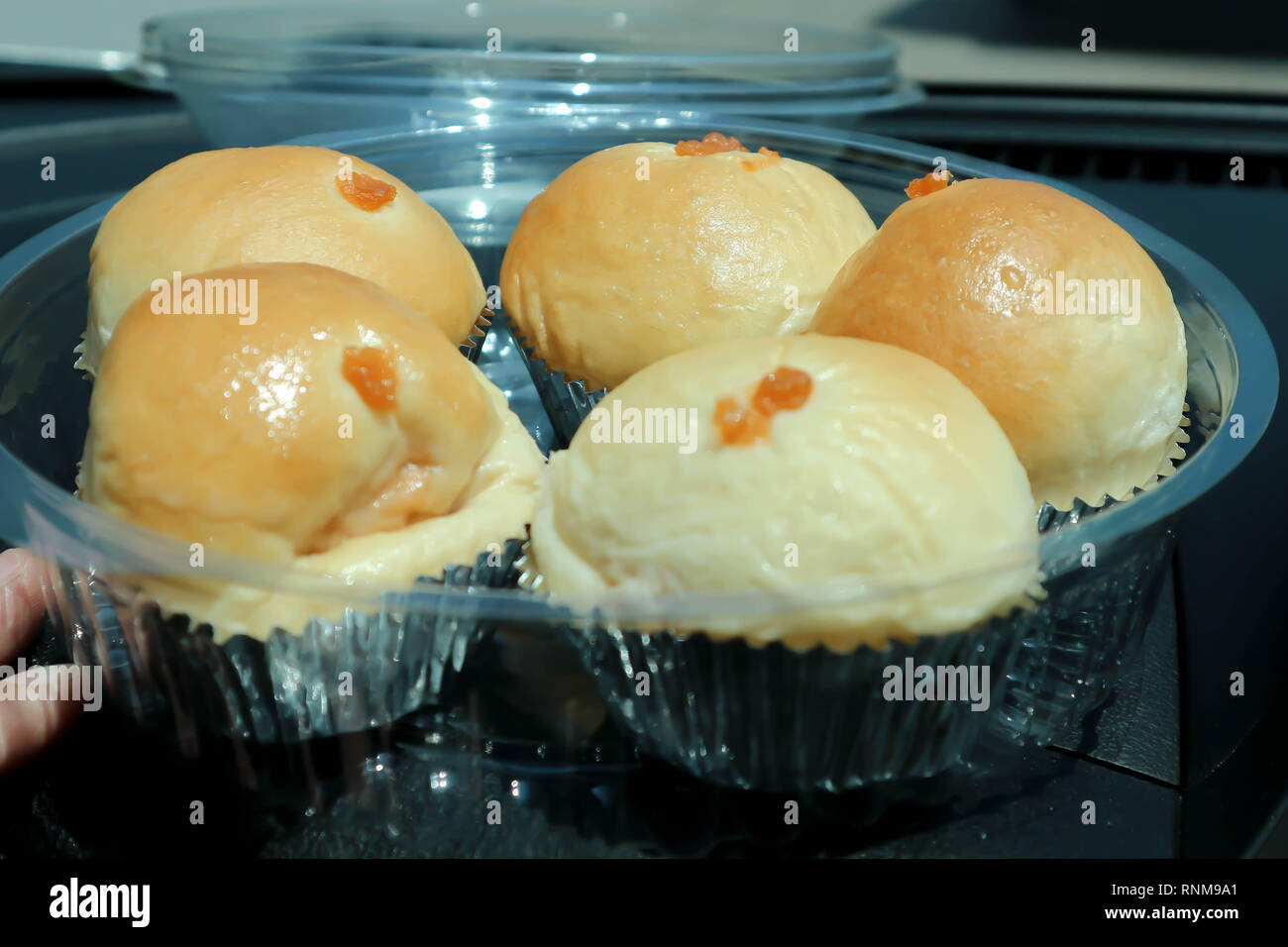 Custard stuff hi-res stock photography and images - Alamy