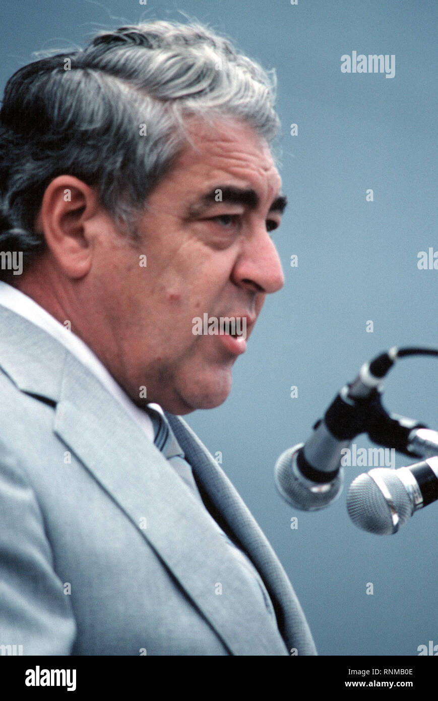 Larry french speaking hi-res stock photography and images - Alamy