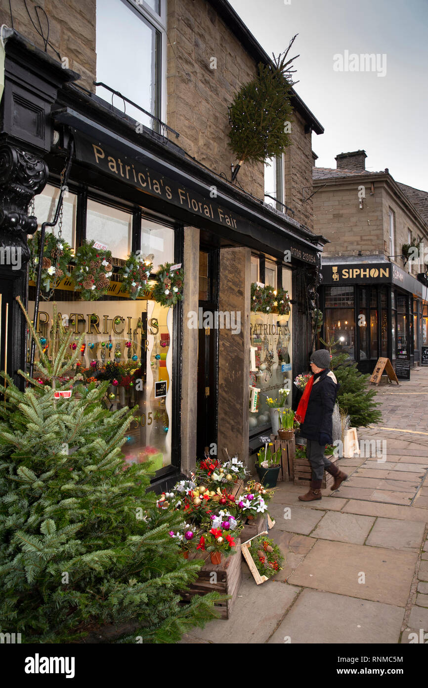 Rawtenstall town centre hi-res stock photography and images - Alamy