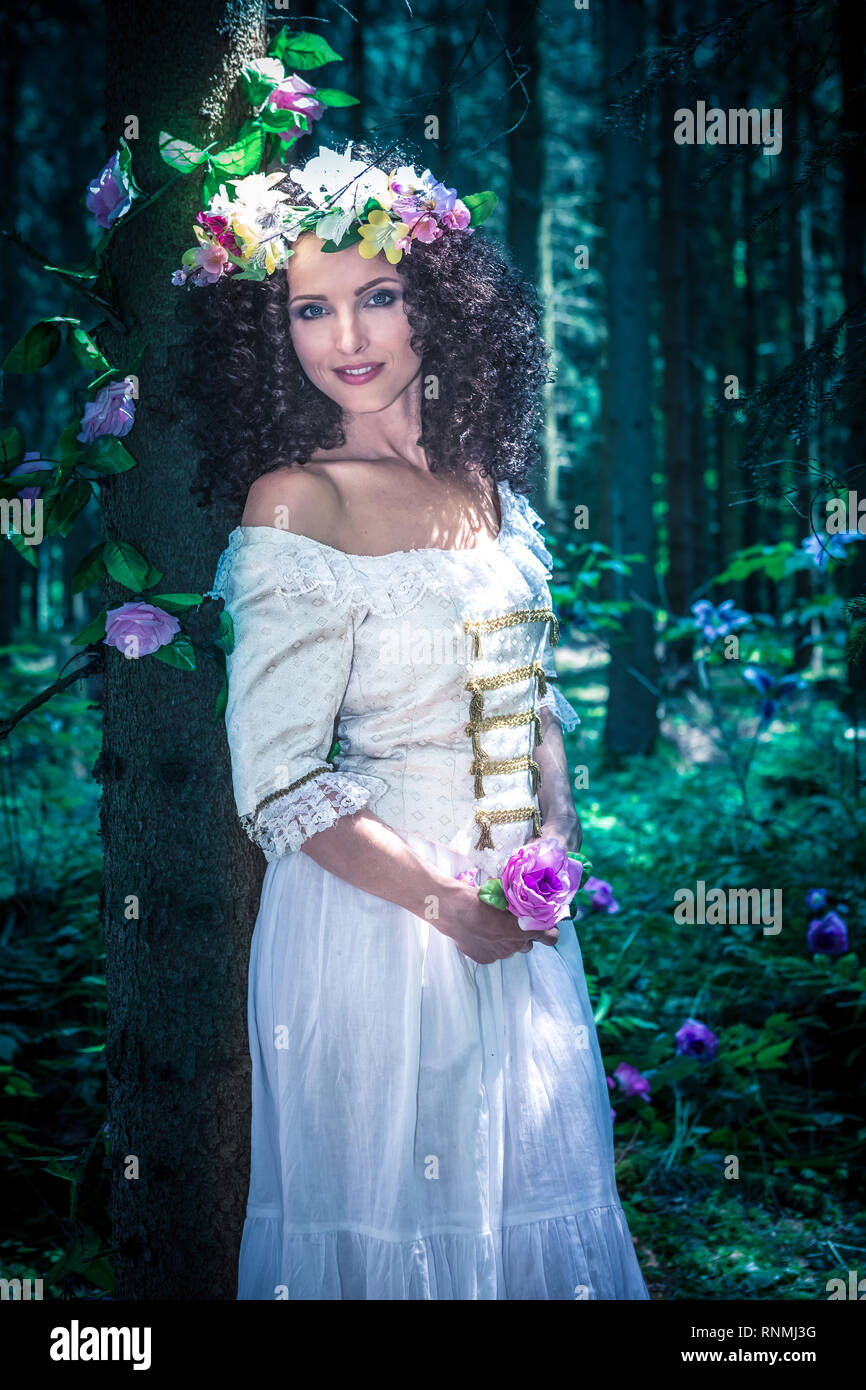 Young wonan hi-res stock photography and images - Alamy