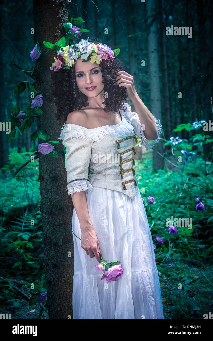 Young wonan hi-res stock photography and images - Alamy