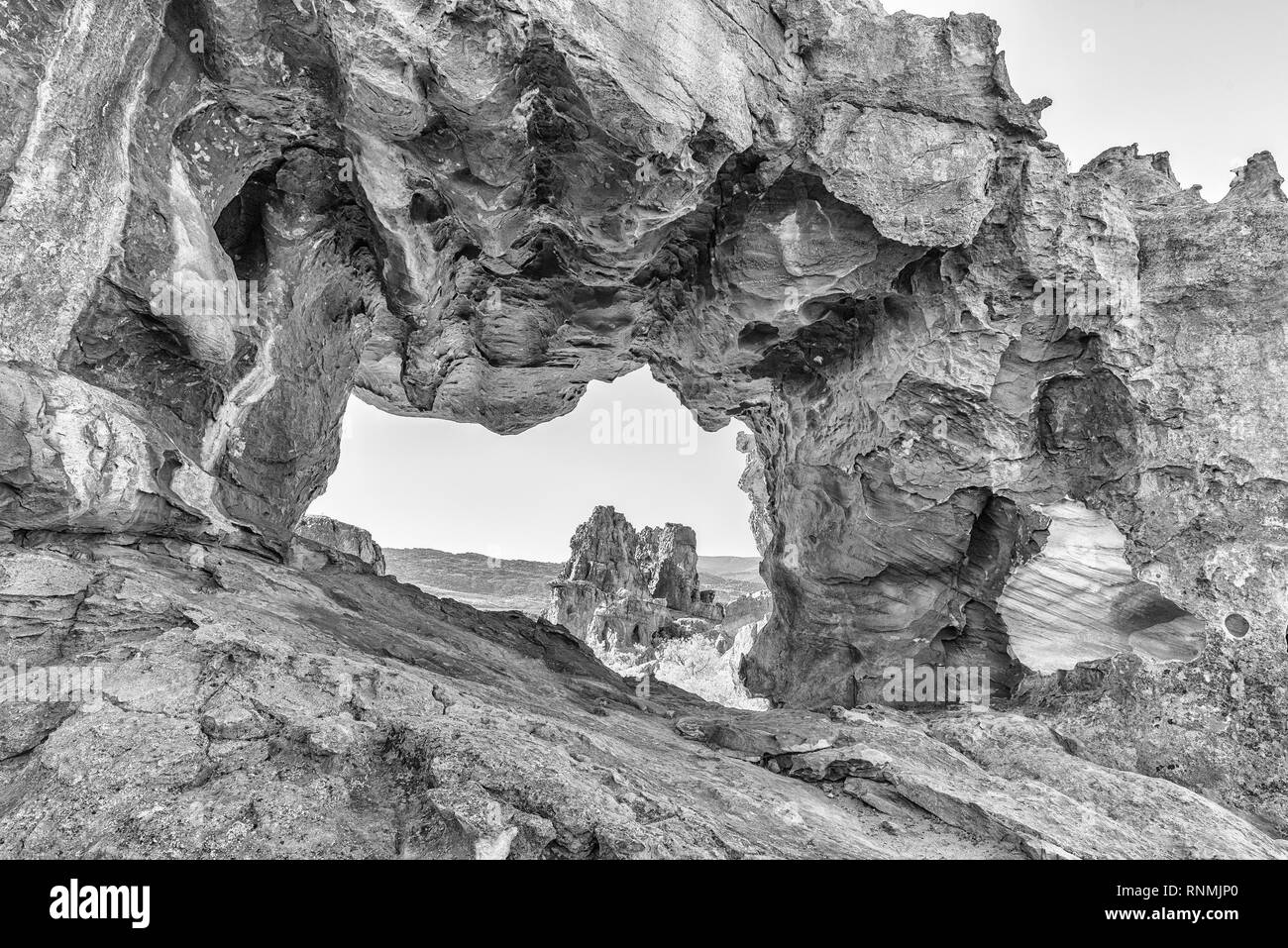 A rock arch at the Stadsaal Caves and Rock Art site in the Cederberg ...