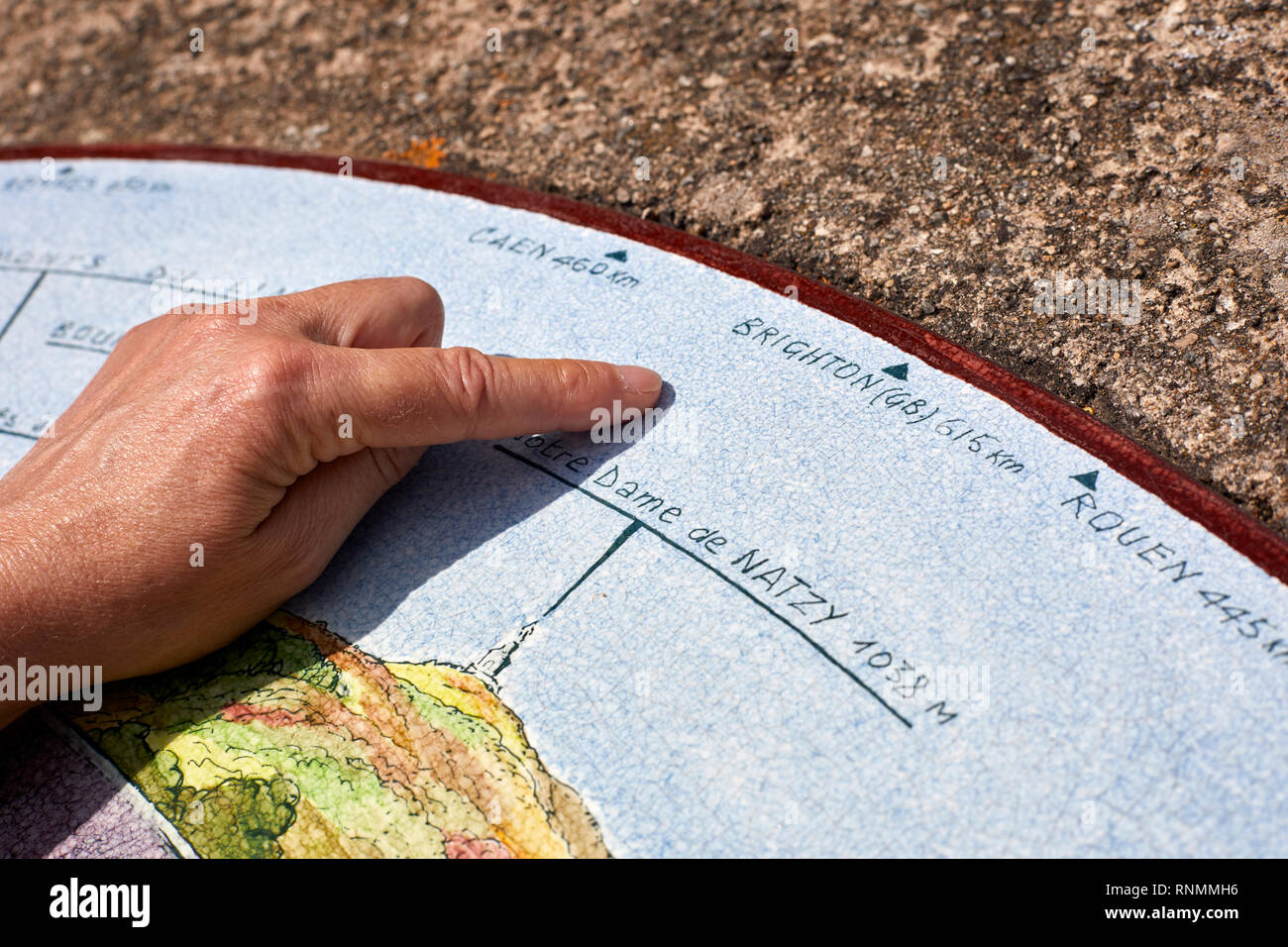 Pointing directions map hi-res stock photography and images - Alamy