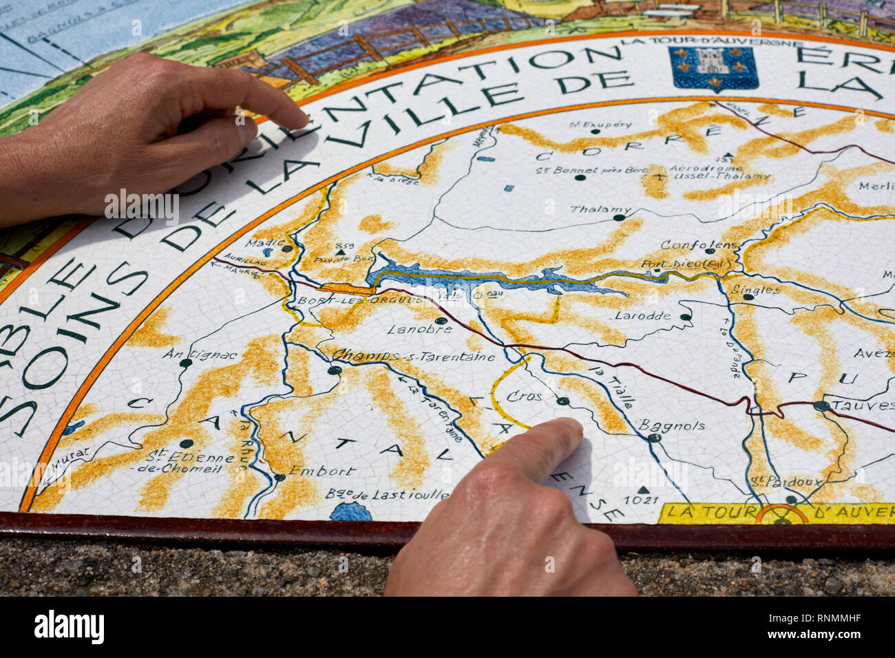 Pointing directions map hi-res stock photography and images - Alamy