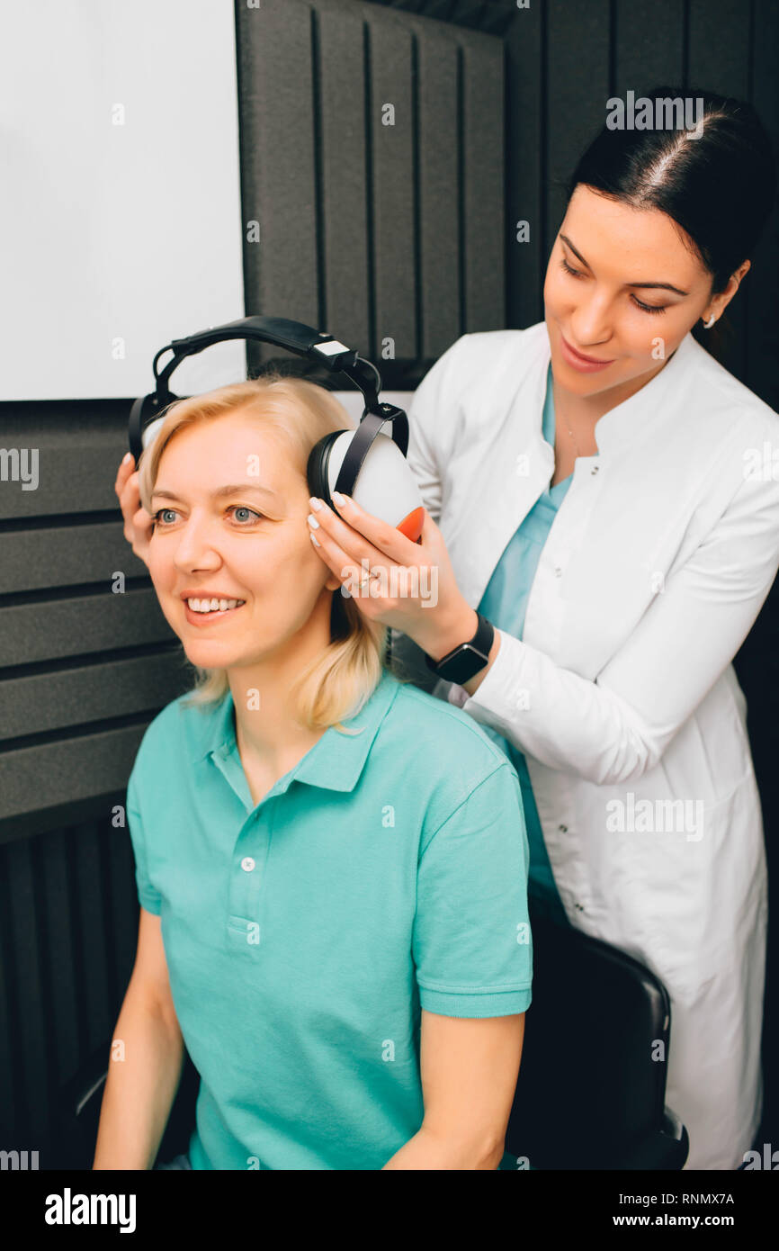 Hearing test adult hi-res stock photography and images - Alamy