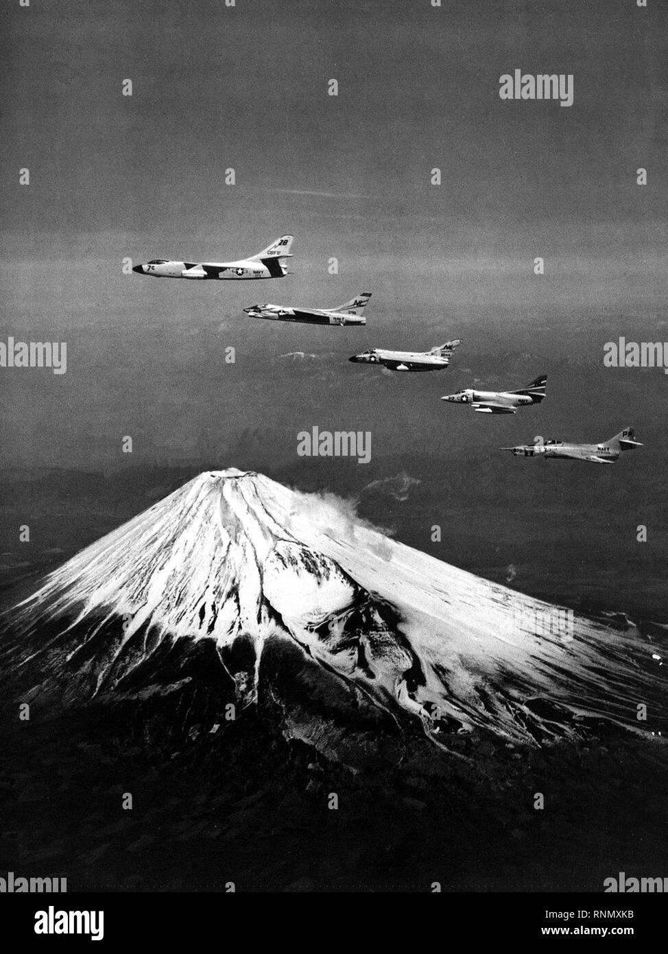 Carrier Air Group 15 (USN) aircraft fly pat Mt Fuji 1958 Stock Photo ...