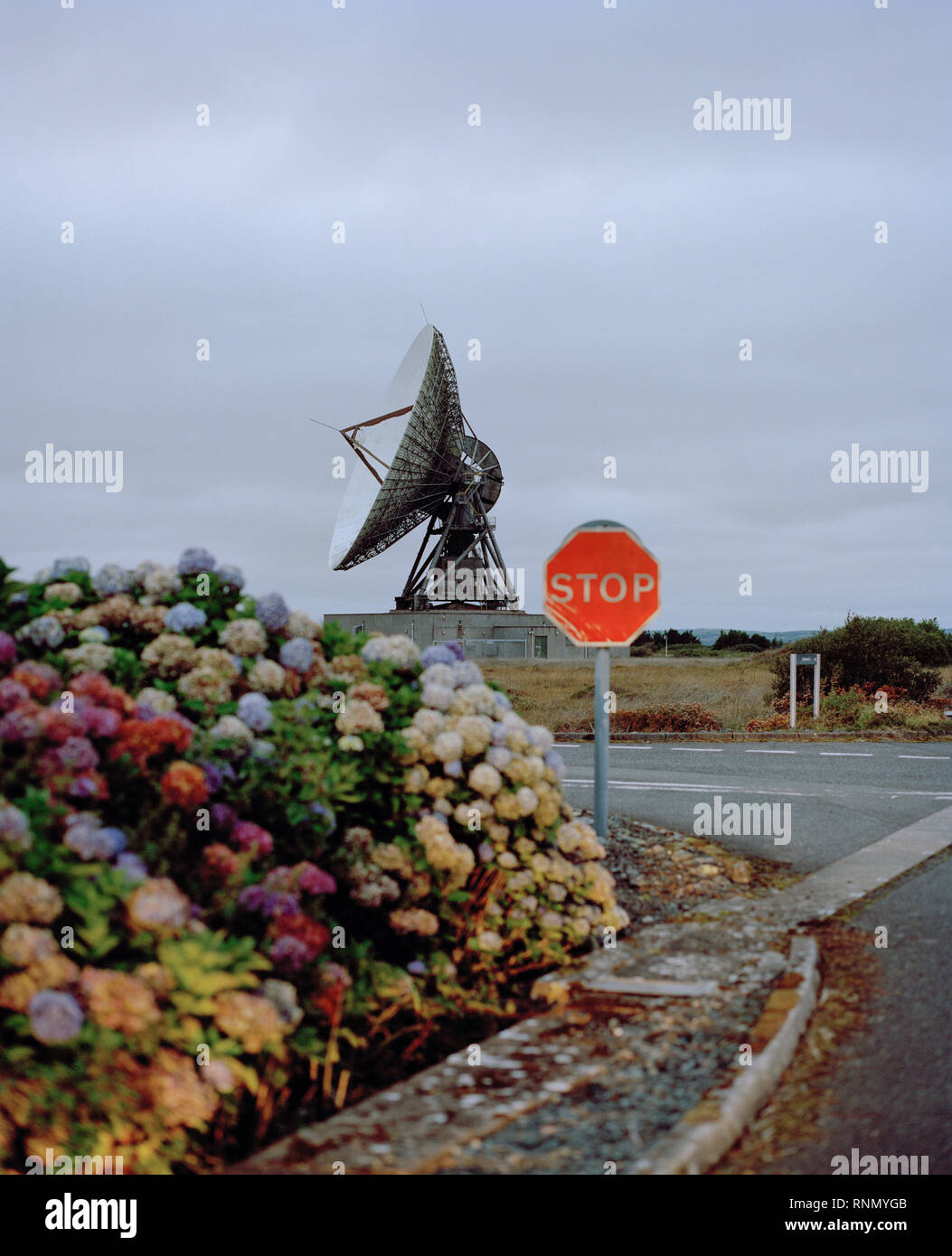 Largest satellite goonhilly earth station hi-res stock photography and ...
