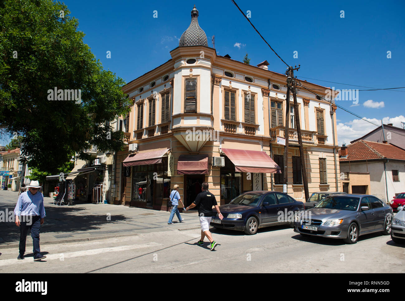 Bitola sirok sokak street hi-res stock photography and images - Alamy