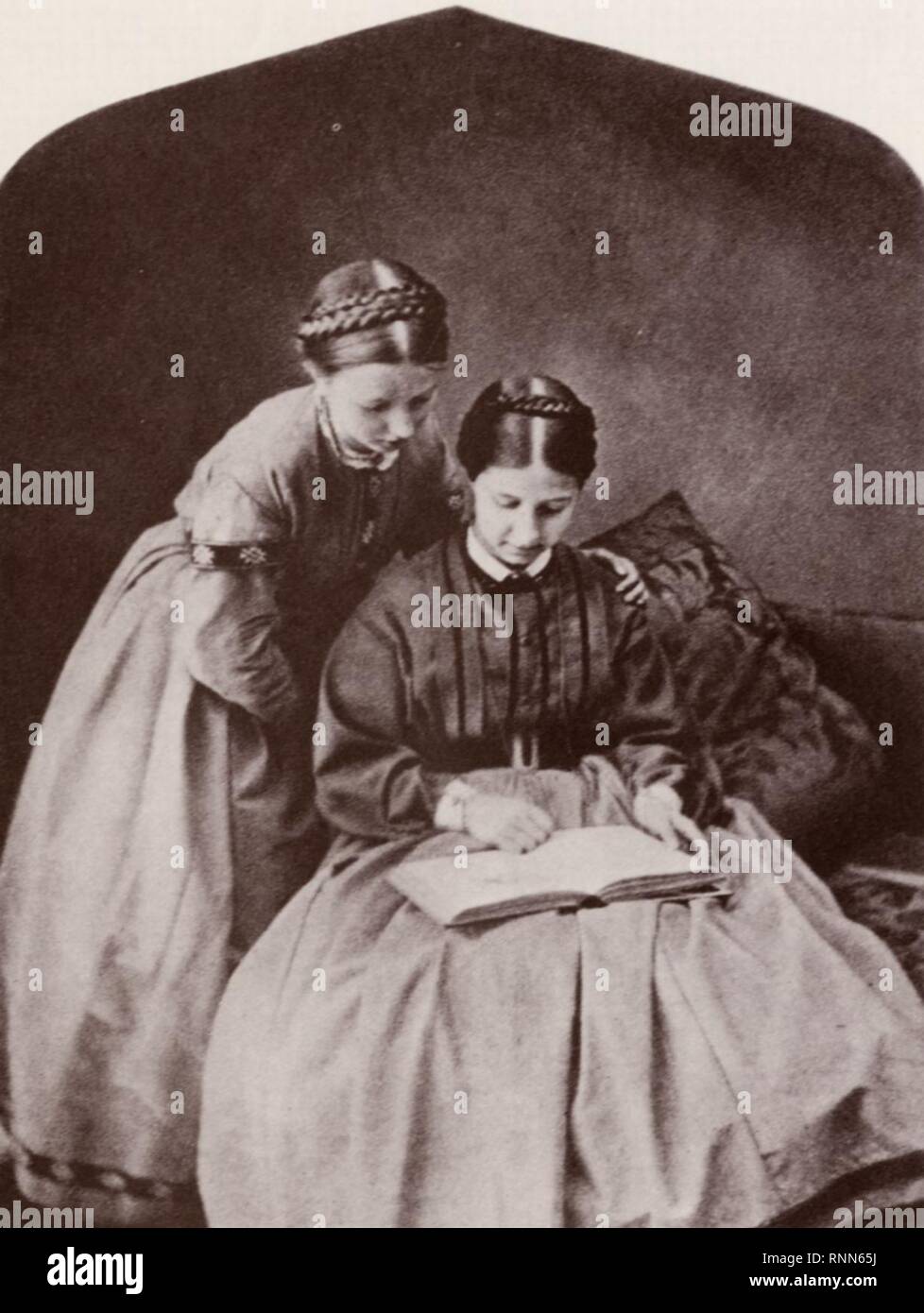 Carrol, Lewis - Alice Emily Donkin und Alice Jane Donkin Stock Photo ...