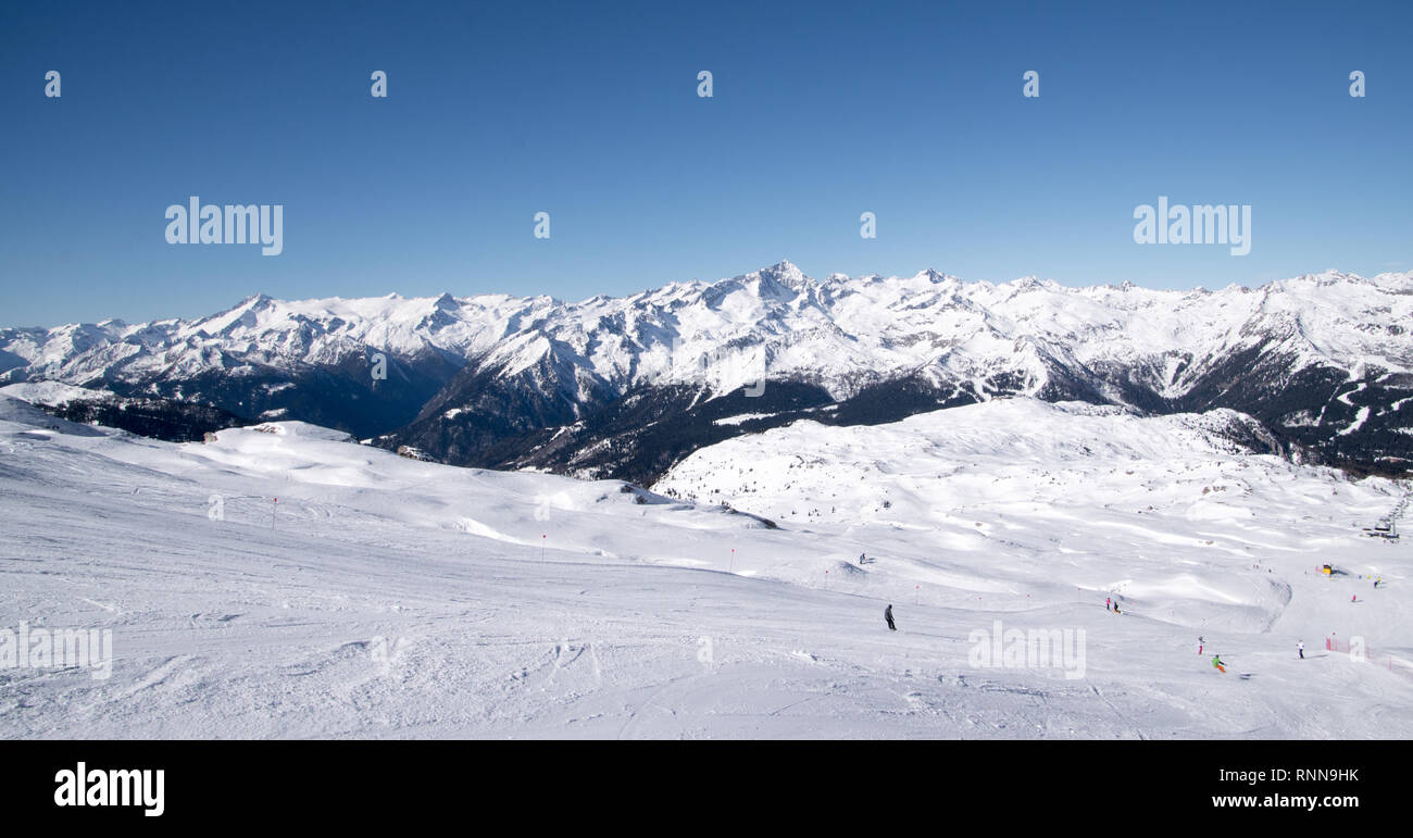 Italian alps ski resort hi-res stock photography and images - Alamy