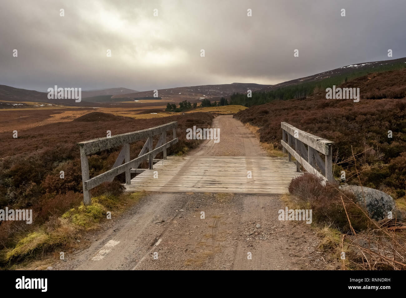 Linn of dee bridge hi-res stock photography and images - Alamy