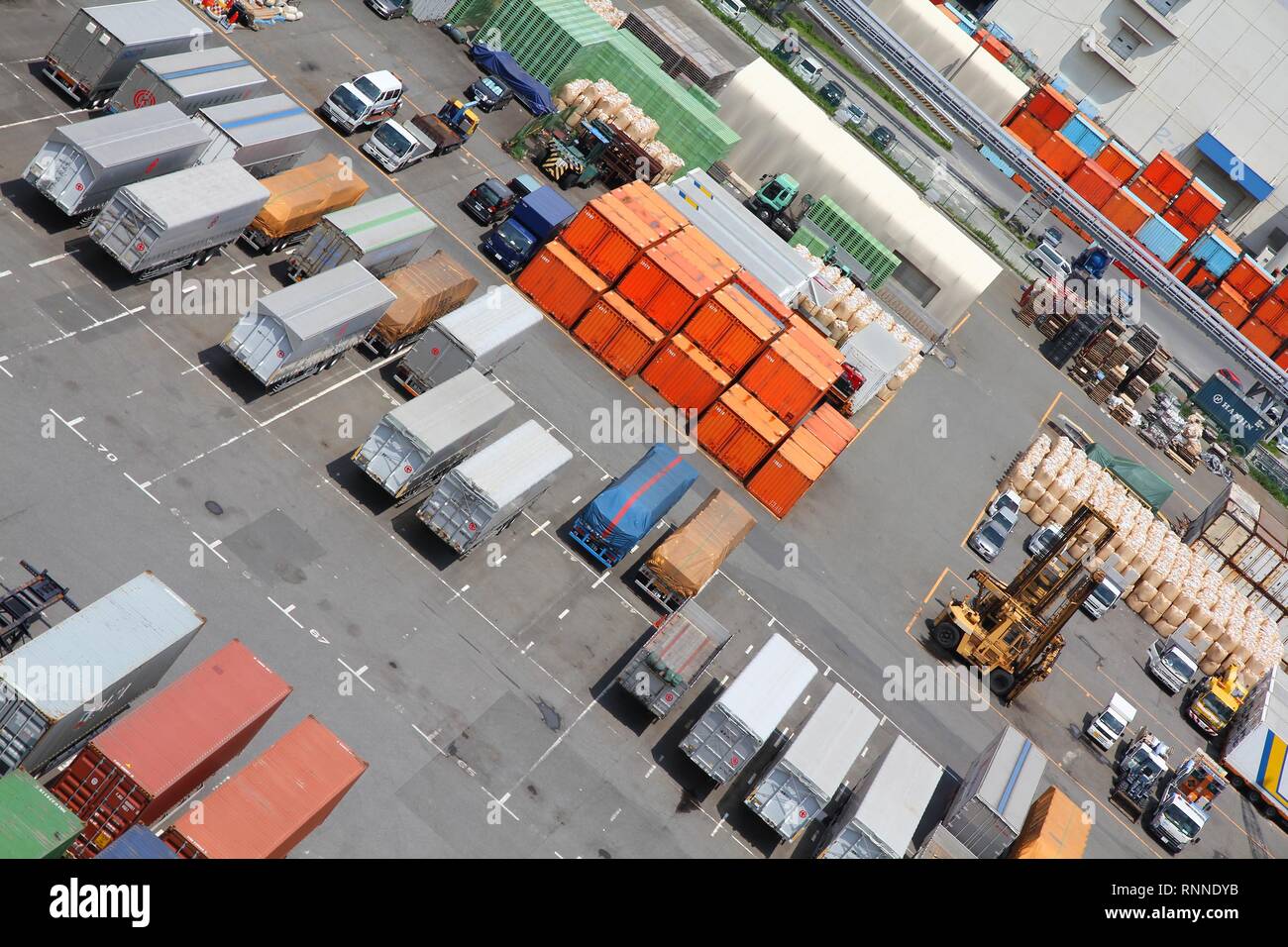 Mil containers hi-res stock photography and images - Alamy