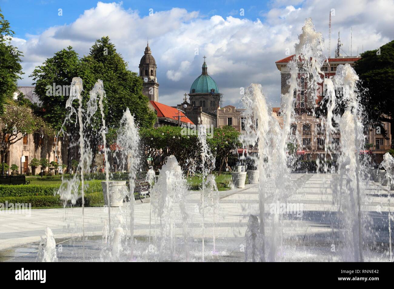 Philippine fountain hi-res stock photography and images - Alamy