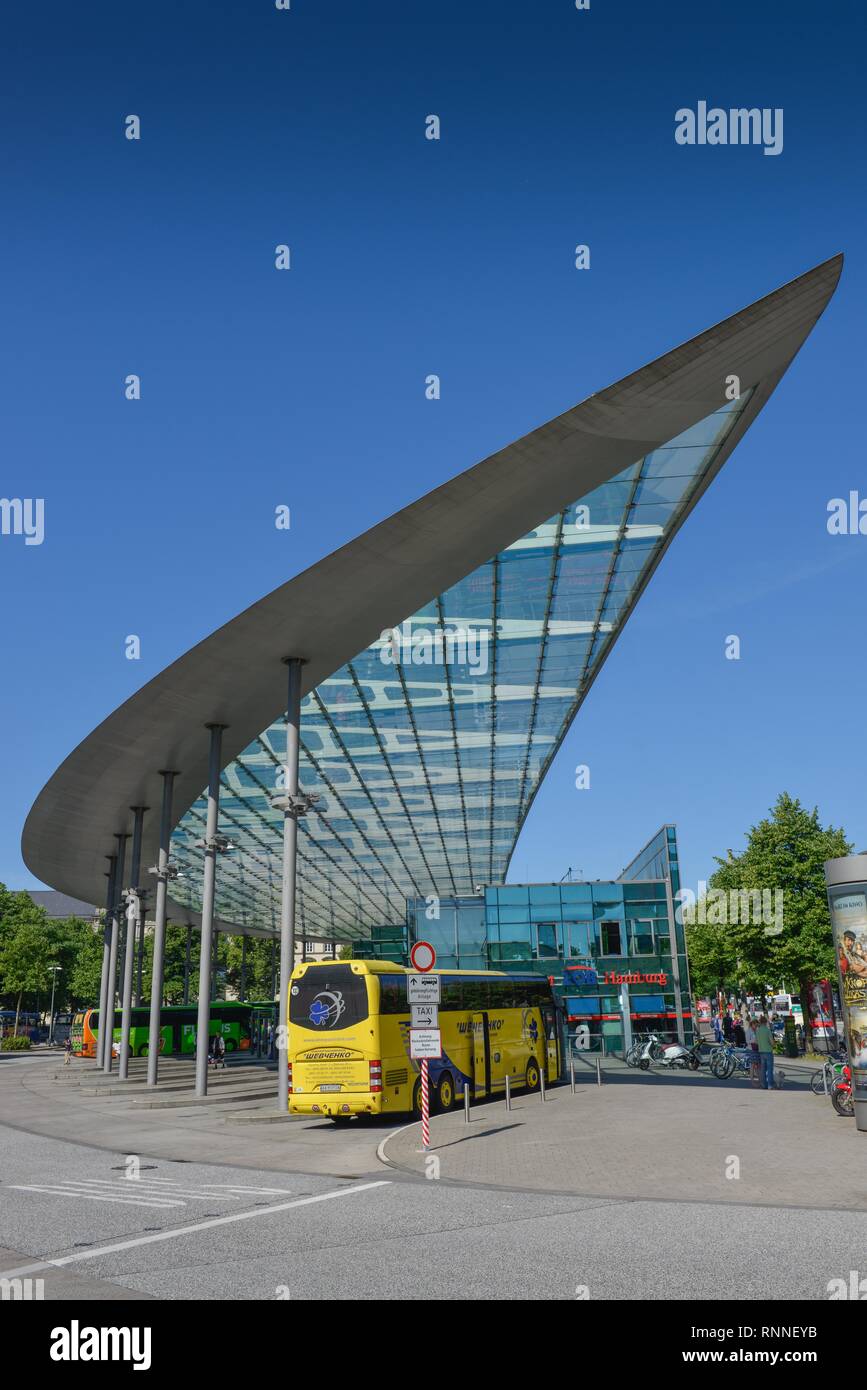 Public bus station hamburg hi-res stock photography and images - Alamy