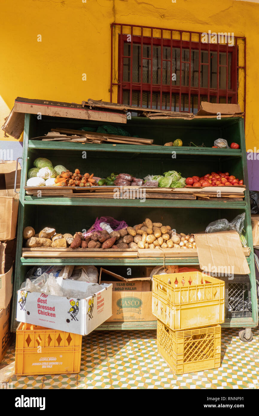 Jamaican food market hi-res stock photography and images - Alamy