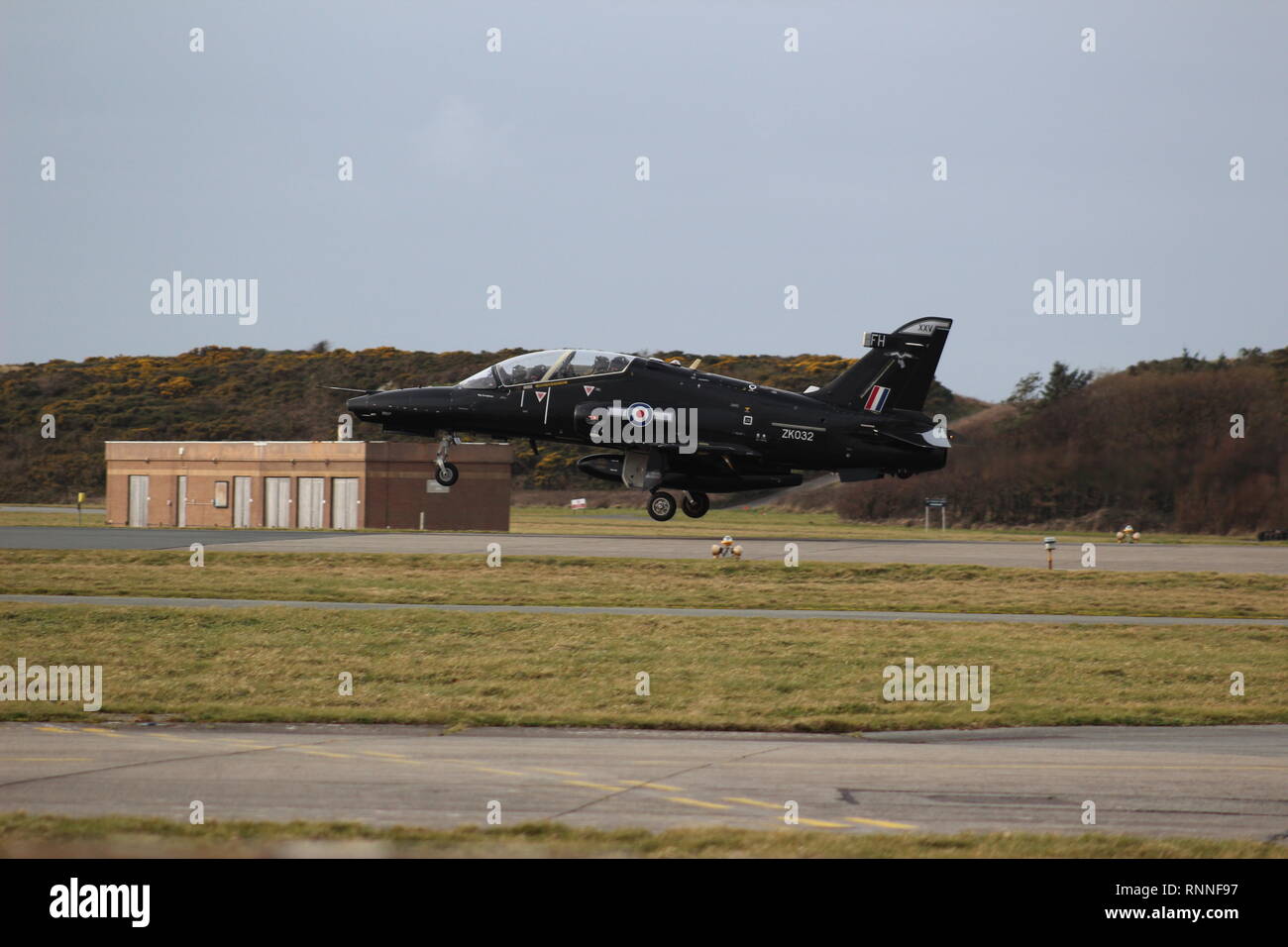 BAE Hawk T2trainer jet at RAF Valley, Anglesey, Wales Stock Photo - Alamy
