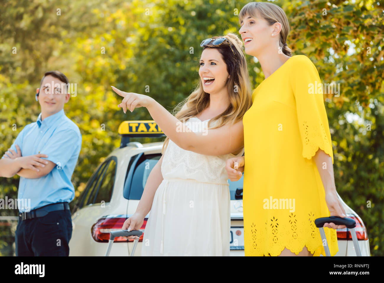 Car trunk with luggage hi-res stock photography and images - Alamy