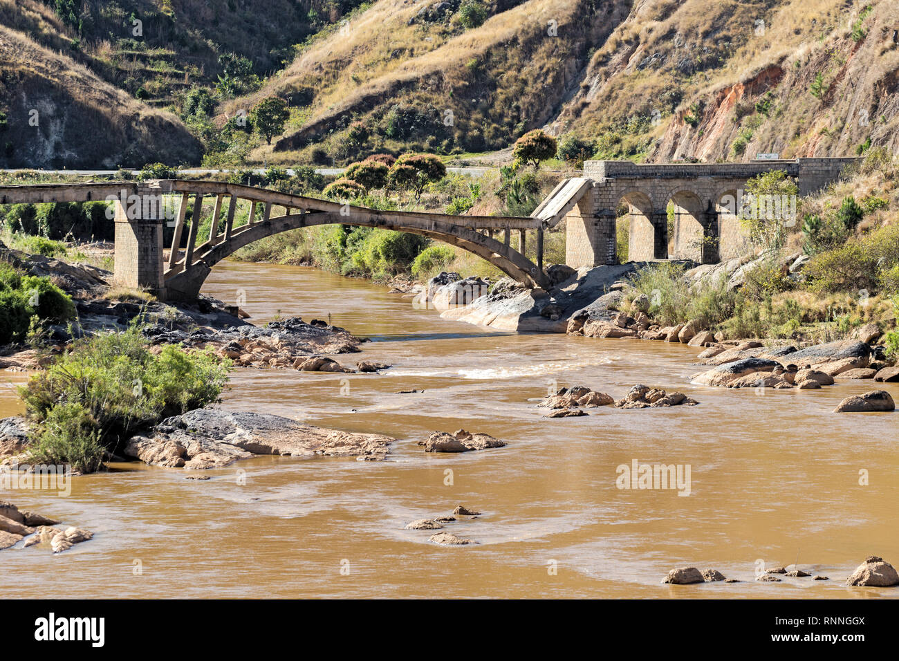 Fallen bridge - Views along N7 Ranomafana to Antsirabe Madagascar Stock ...
