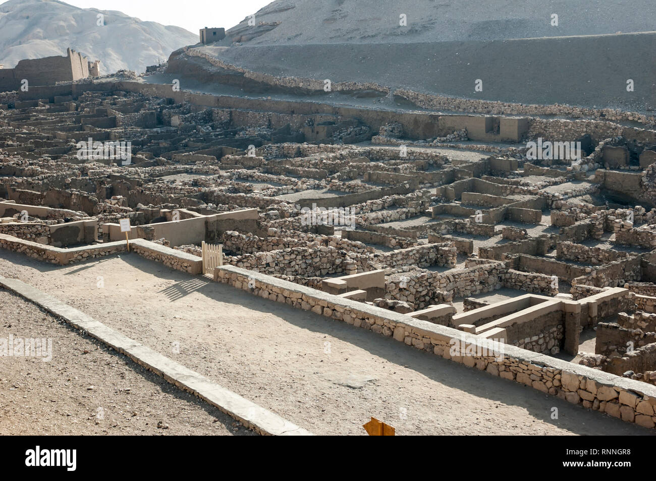 Ancient egypt workers village hi-res stock photography and images - Alamy