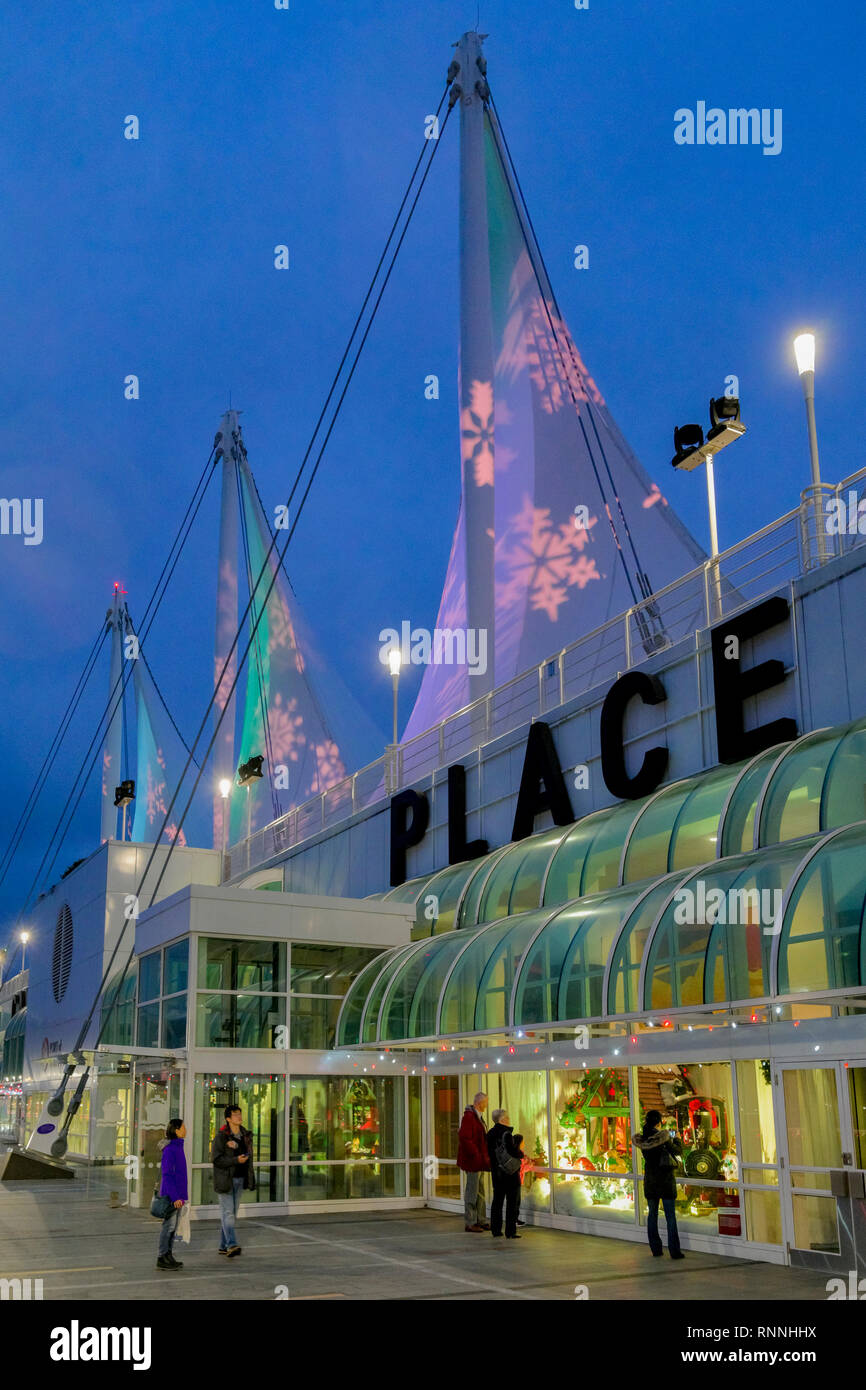 Bc place vancouver night hi-res stock photography and images - Alamy