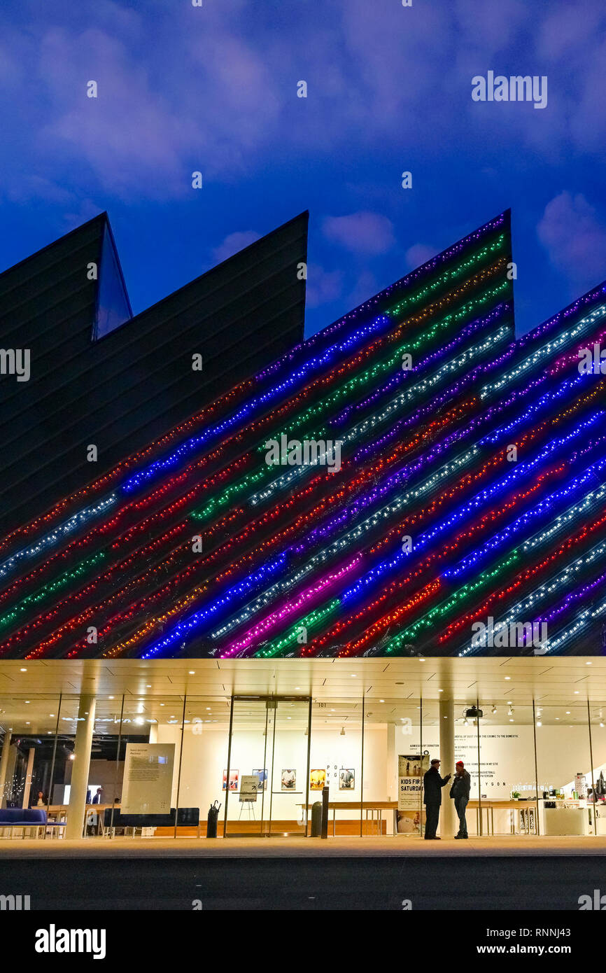 Polygon art hi-res stock photography and images - Alamy