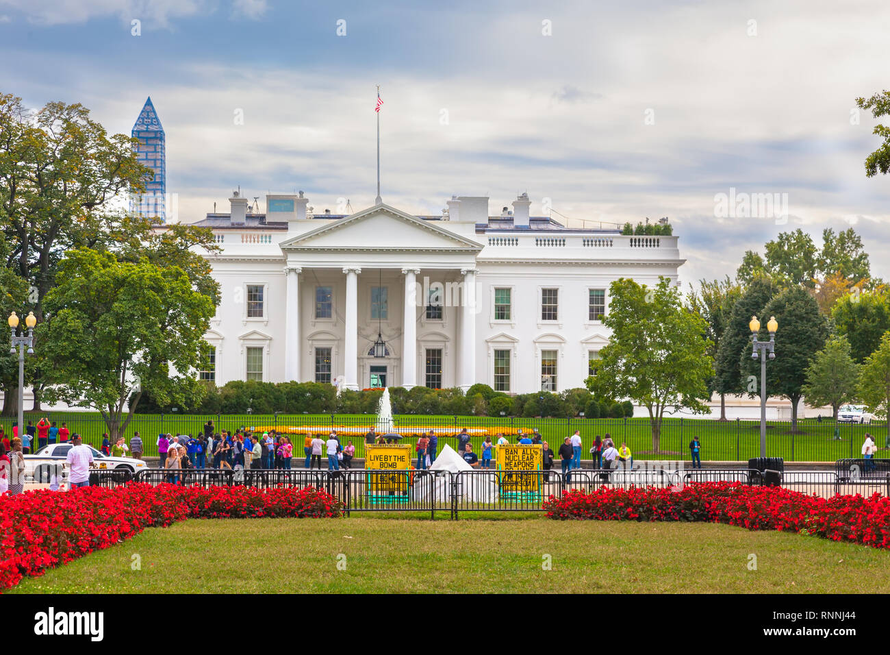 The white house washington dc night hi-res stock photography and images ...