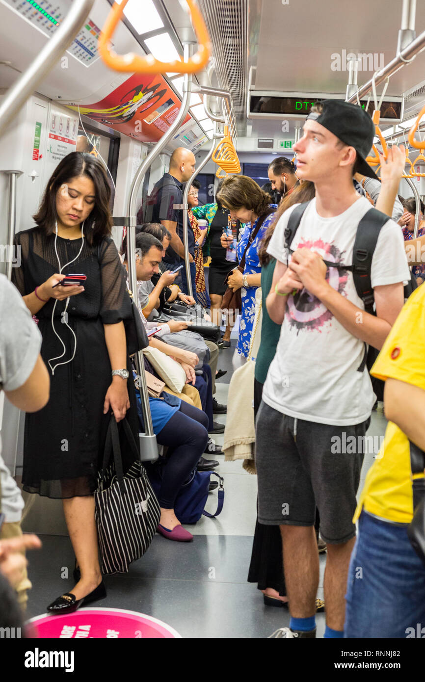 Singapore MRT Mass Rapid Transit Passengers Stock Photo - Alamy