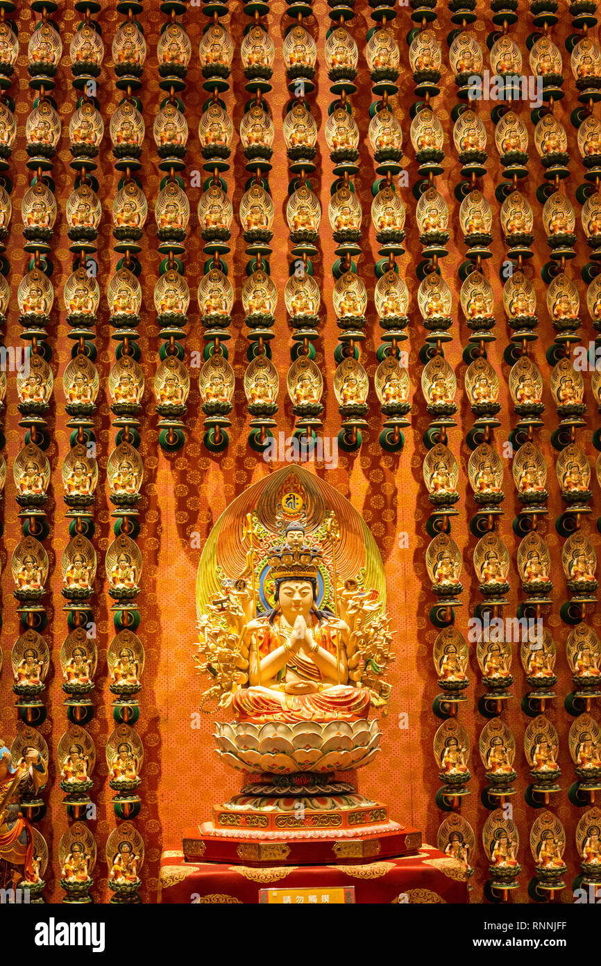 Guardian Deity in Wall Niche Surrounding the Prayer Hall, Buddha Tooth ...