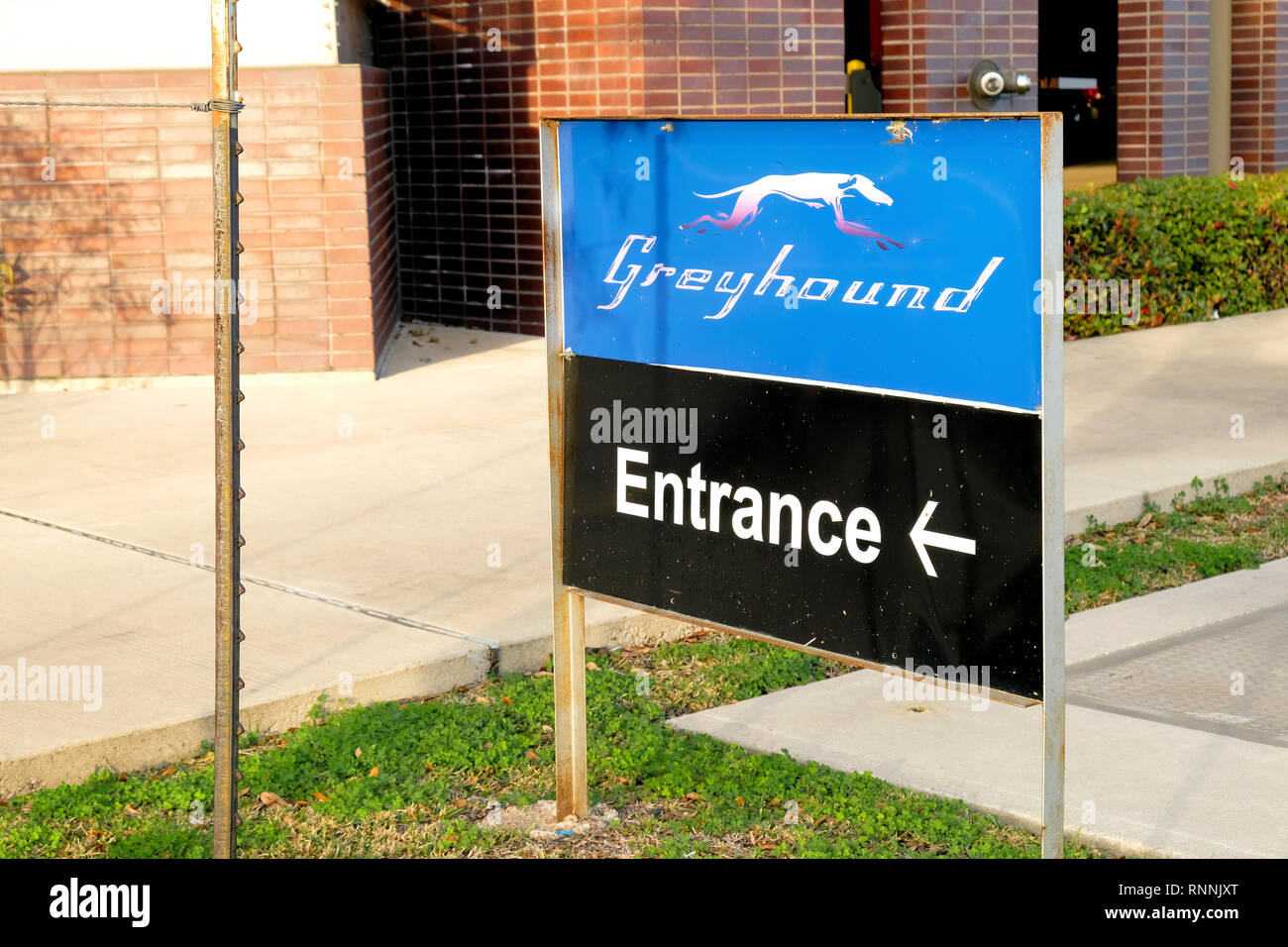 Bus line hi-res stock photography and images - Alamy