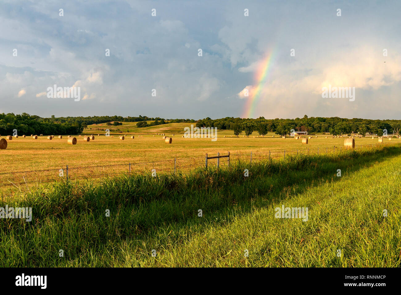 Rainbow farm hi-res stock photography and images - Alamy