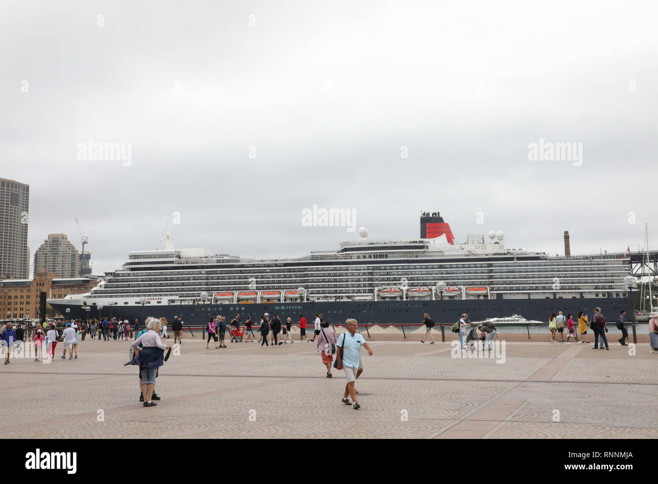 The Cunard Line operated Queen Elizabeth cruise ship moored at the ...