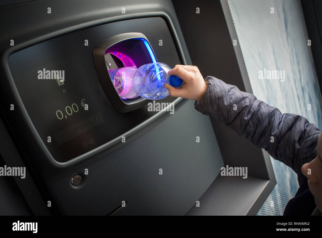 Plastic Recycling Machine High Resolution Stock Photography and Images ...