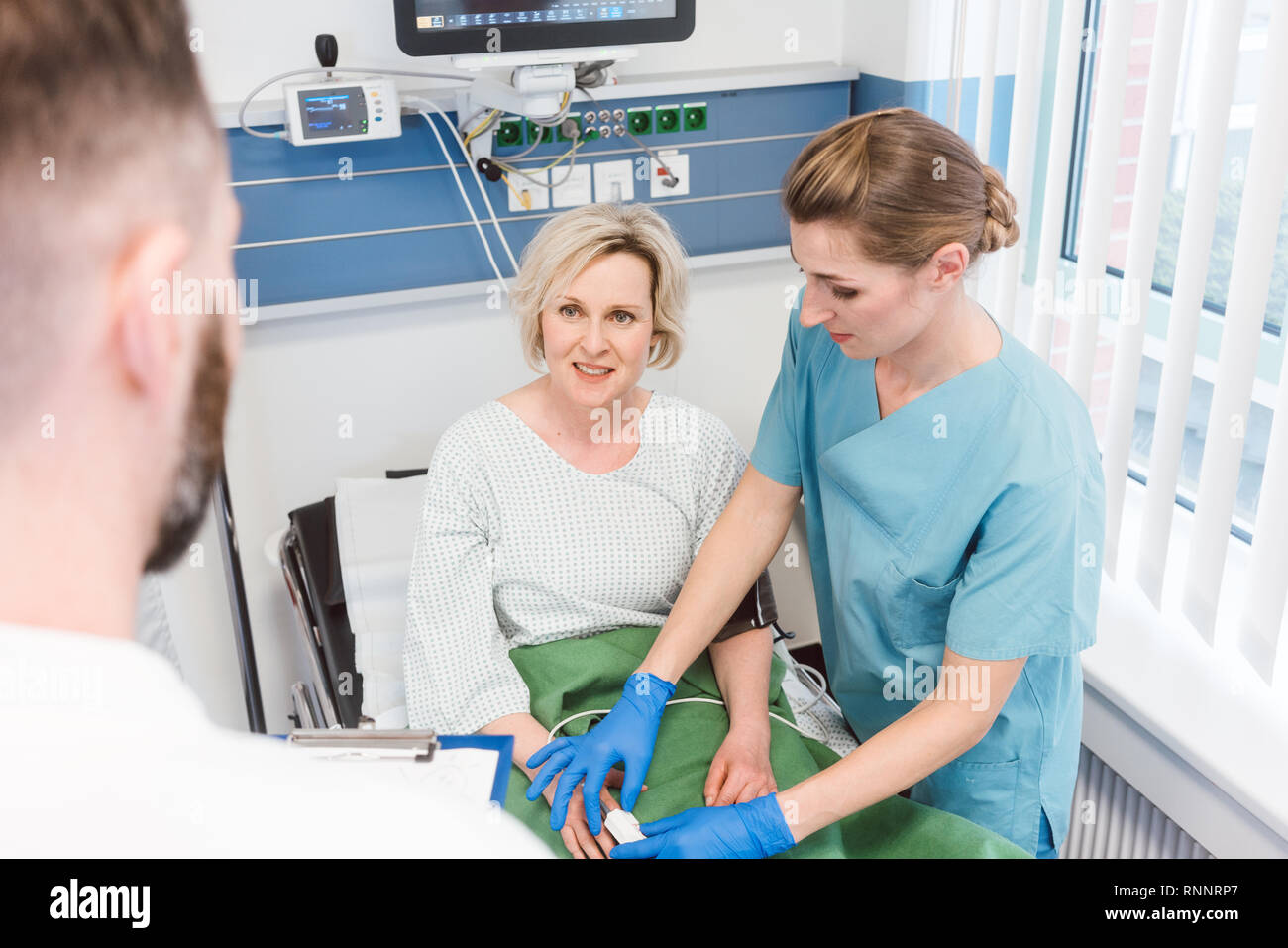 Recovery room hi-res stock photography and images - Alamy