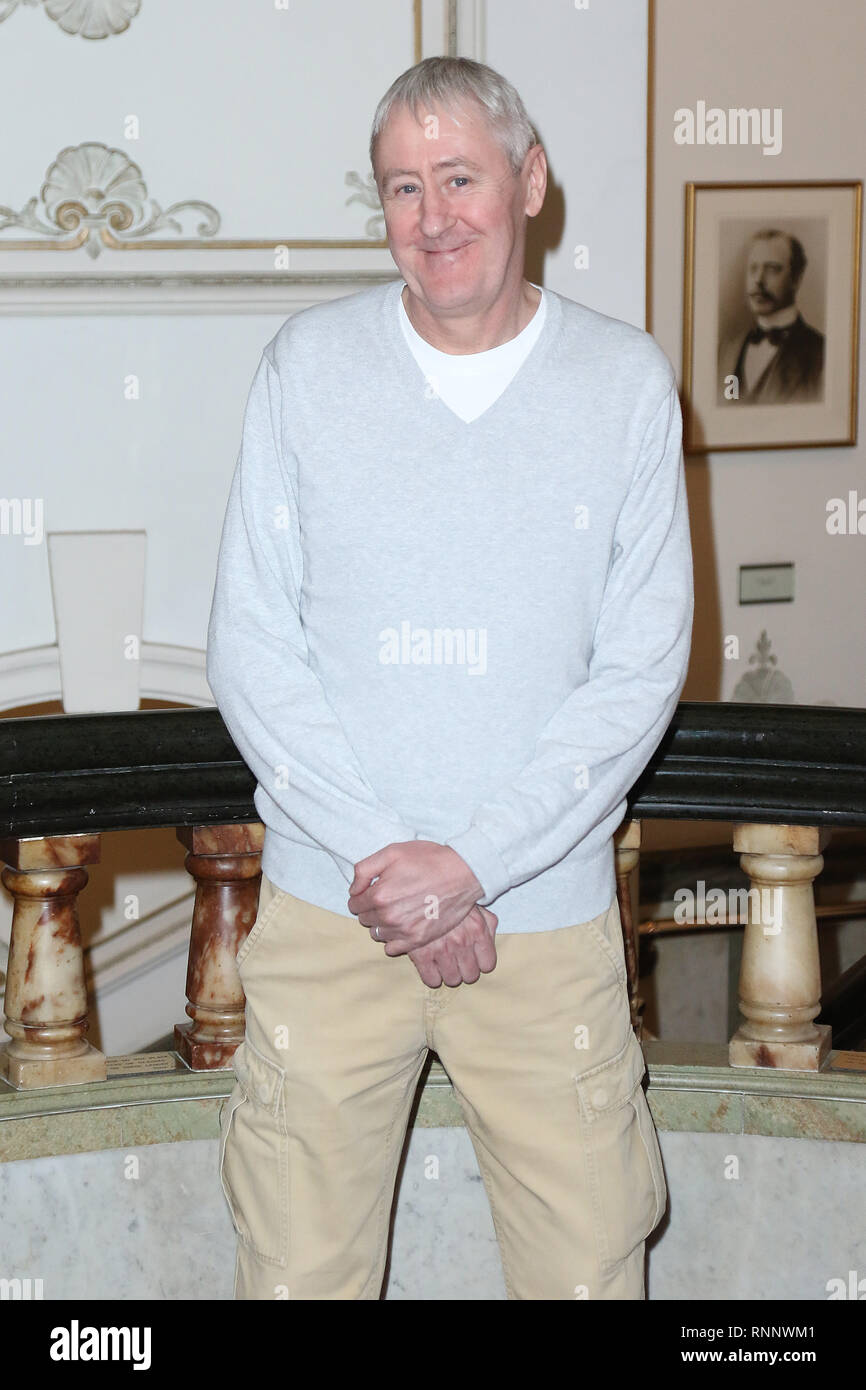 Nicholas lyndhurst hi-res stock photography and images - Alamy