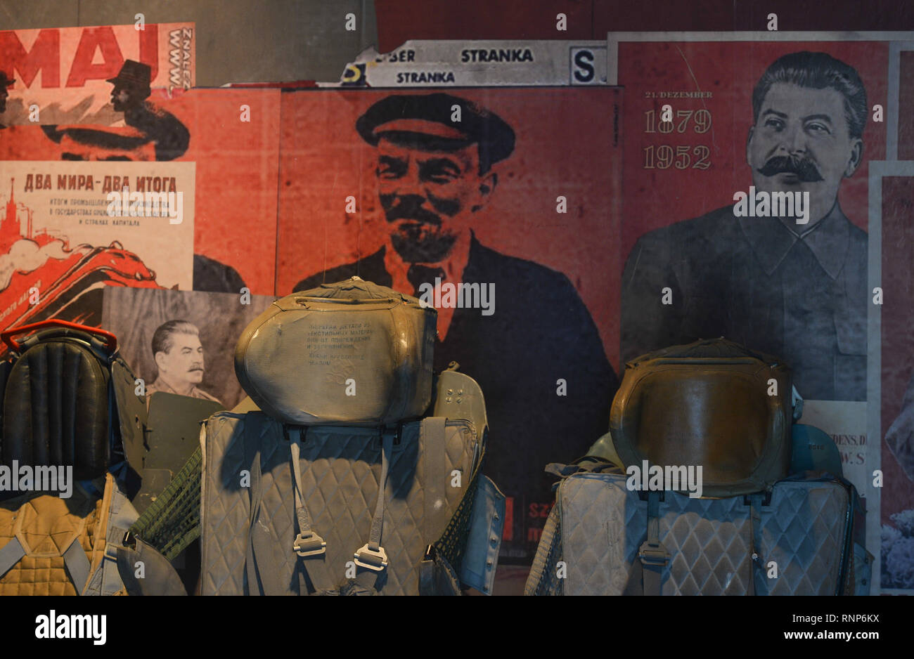 Propaganda ww2 image hi-res stock photography and images - Alamy